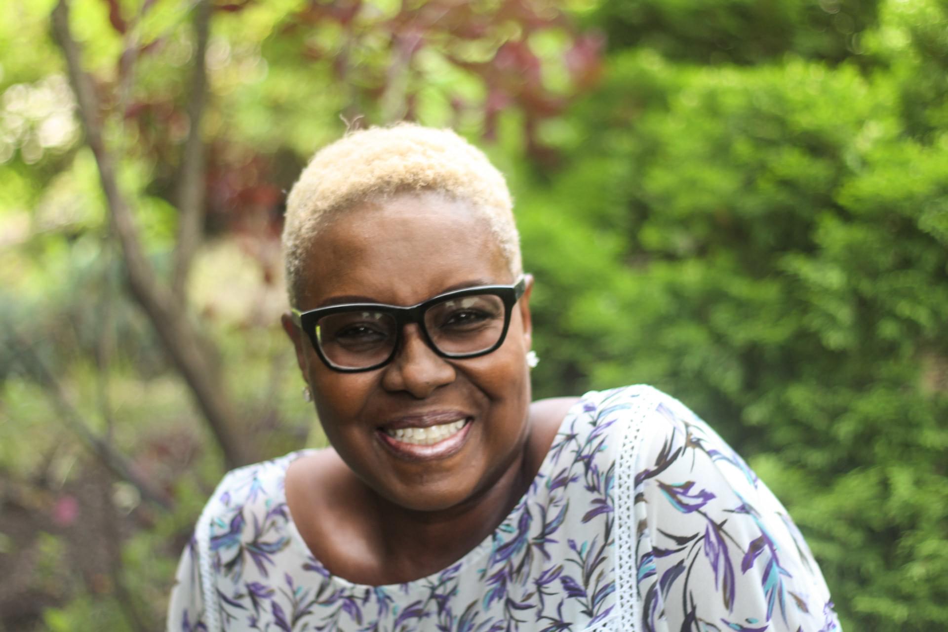 Yvette Jett Reynolds' Bio